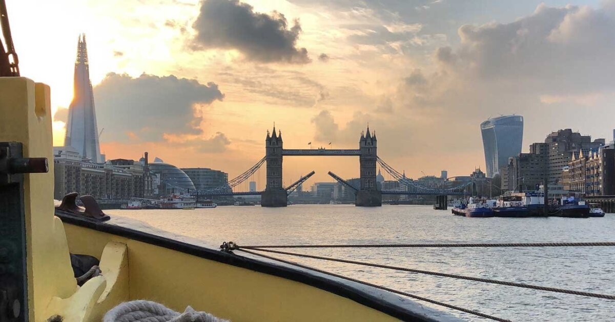 Making a moving Tower Bridge picture - Tower Bridge
